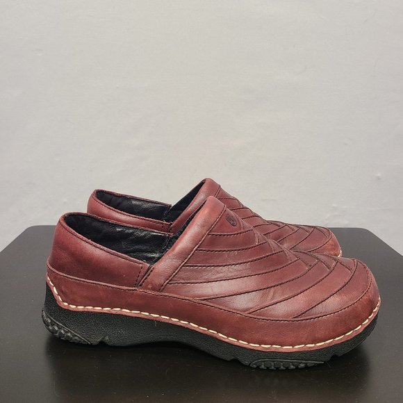Teva | Shoes | Teva Shoes Vaana Clogs Maroon Leather Walking Shoes ...